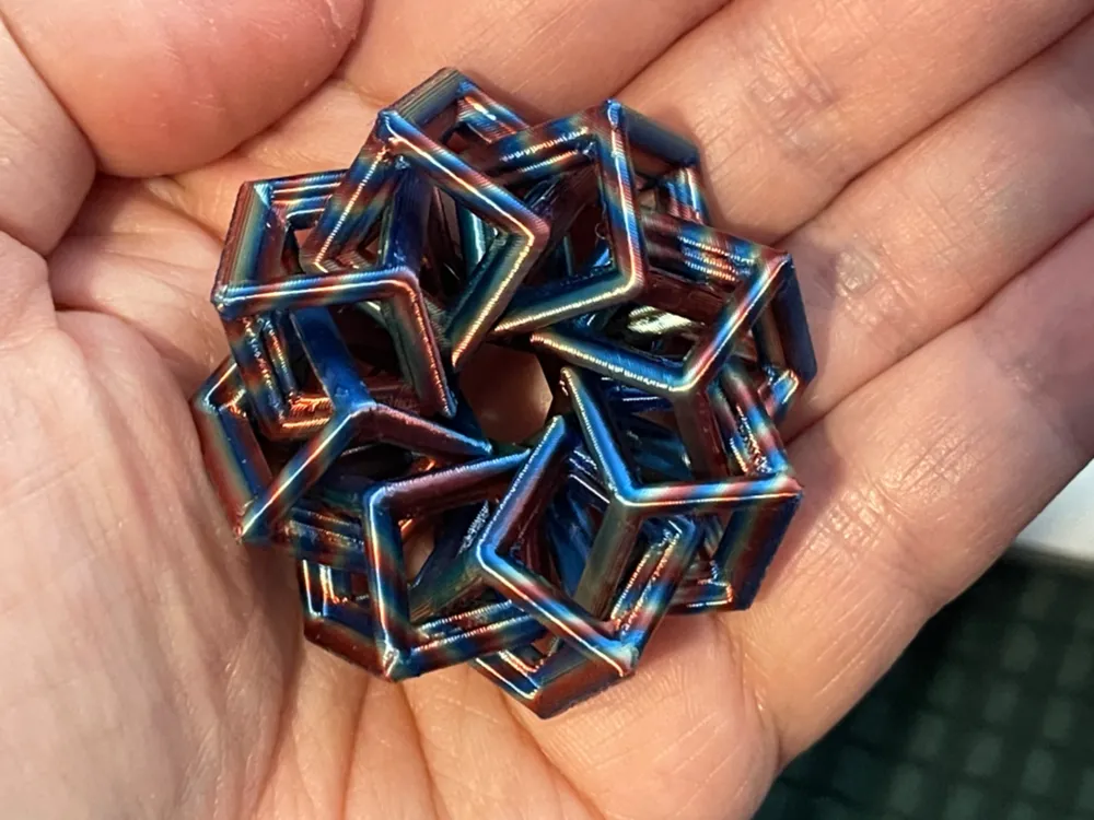 Thick cube loop fidget by Purple Pterodactyl MakerWorld: Download Free ...