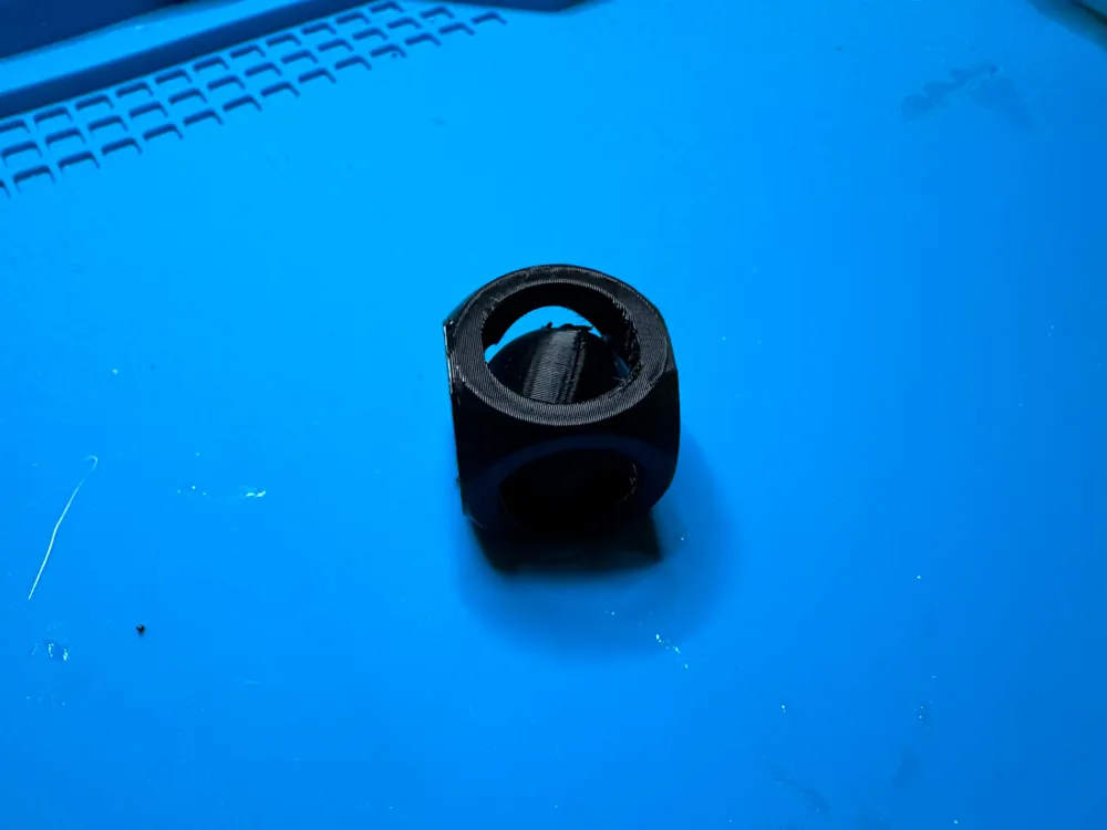 Simple Fidget - Ball inside Cube by toaaronmorris - MakerWorld