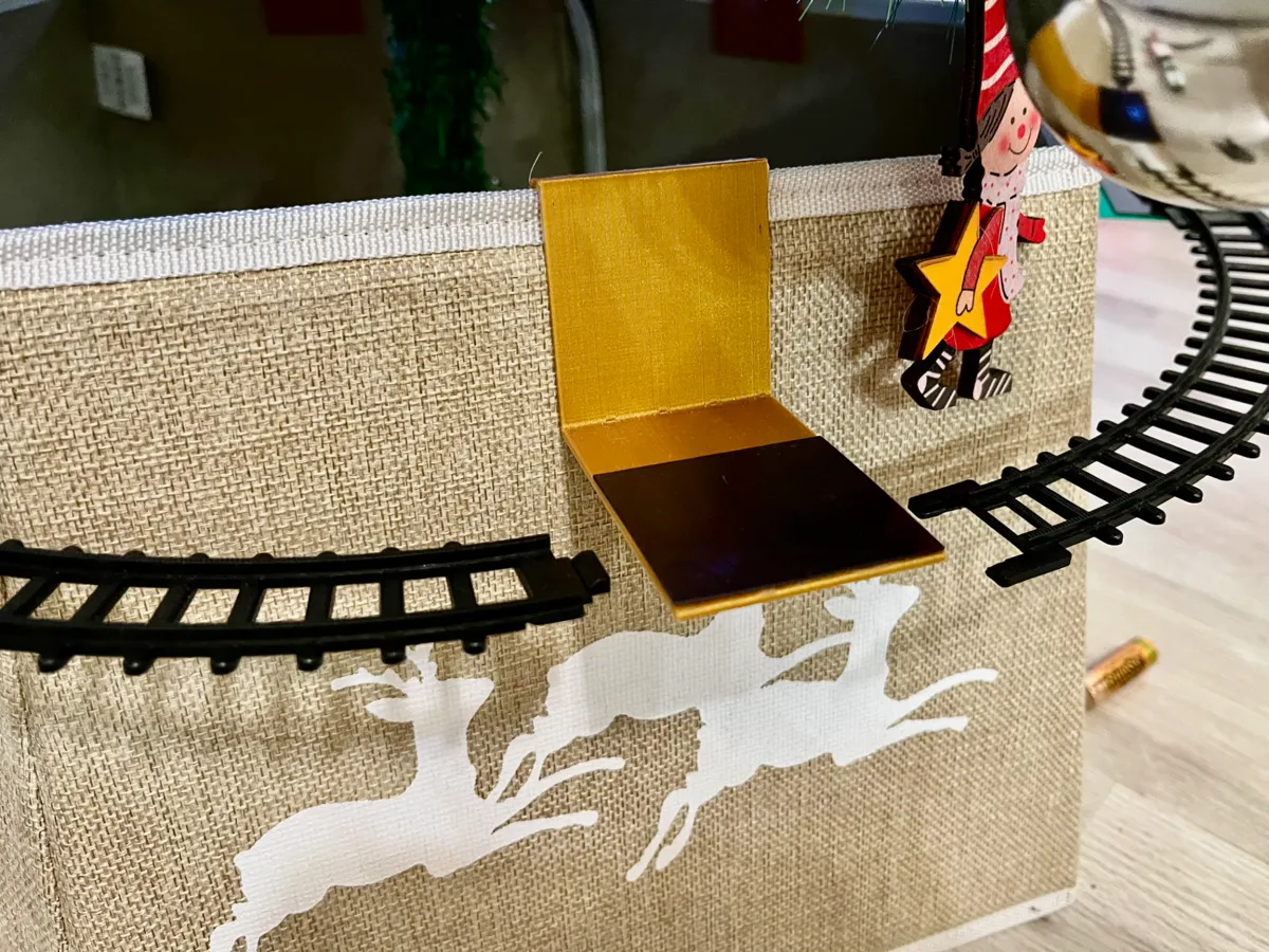 Christmas tree train track support - Free 3D Print Model - MakerWorld