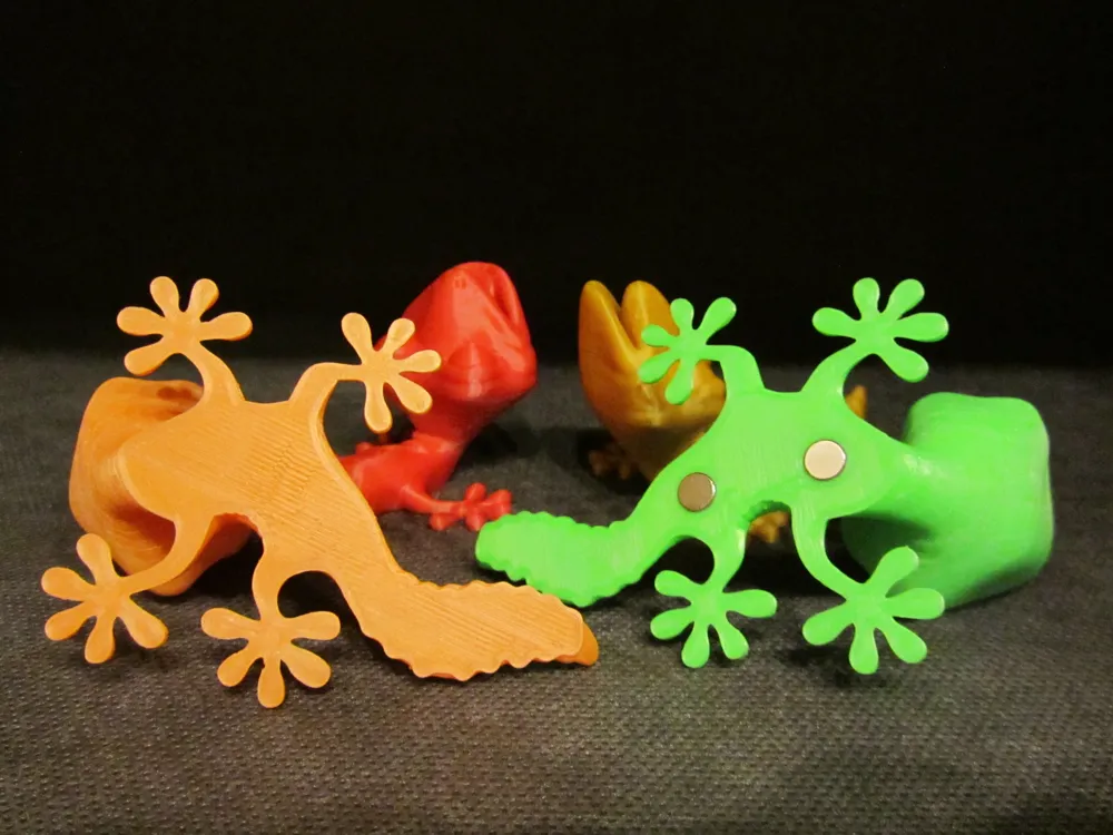 Fridge Magnet Climbing Gecko by Alsamen - MakerWorld