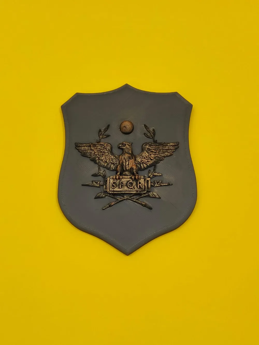 Crest with Ancient Rome emblem by Frenk MakerWorld: Download Free 3D Models