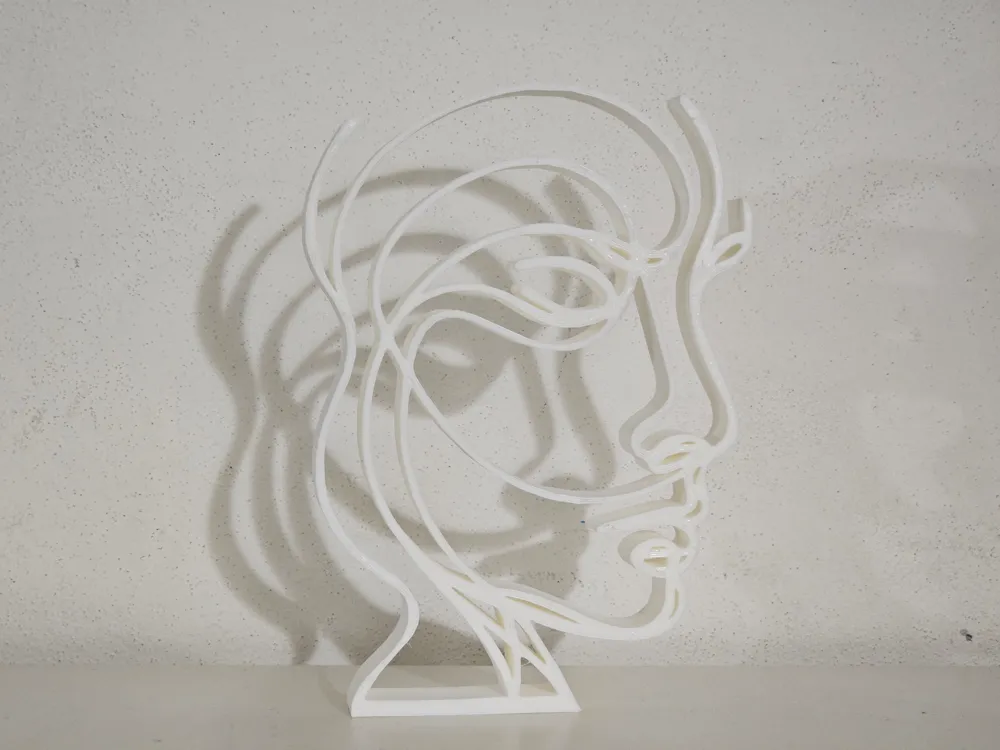 Man head standing sculpture by dubmehard - MakerWorld