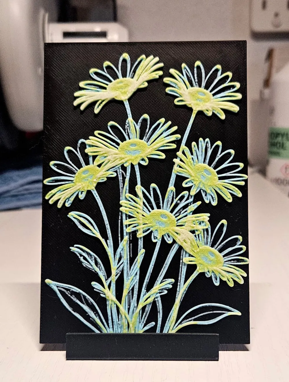 Flower simple lines - Free 3D Print Model - MakerWorld