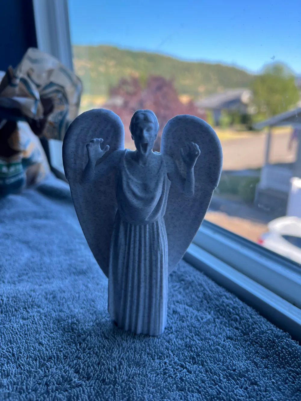 Weeping Angel in Attack Pose [Doctor Who] by CrownWalker - MakerWorld