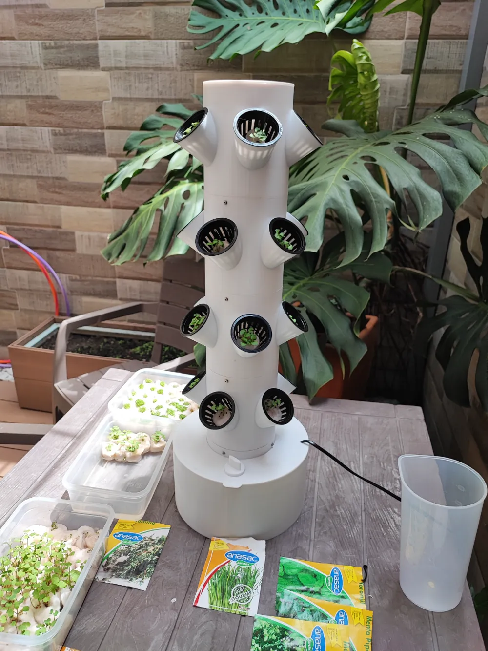 Modular Hydroponic Tower V2 (with *.3mf file) by user_3137137160 ...