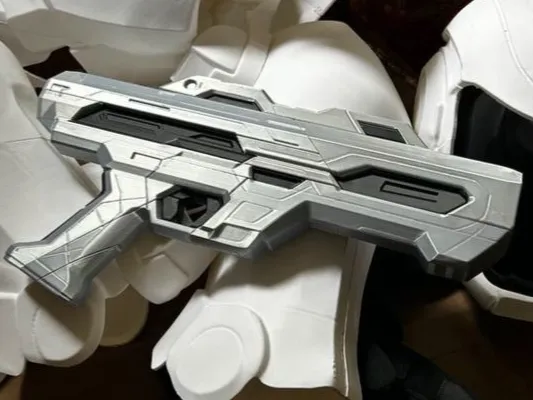 Laser Gun IronX – Modular Sci-Fi Prop Gun Blaster - Free 3D Print Model ...