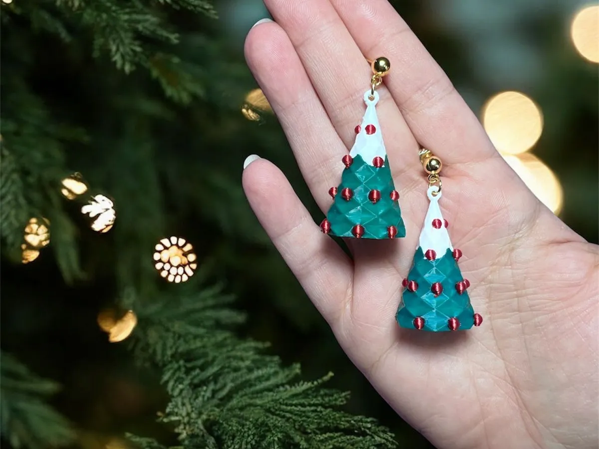 Christmas tree earrings - Free 3D Print Model - MakerWorld