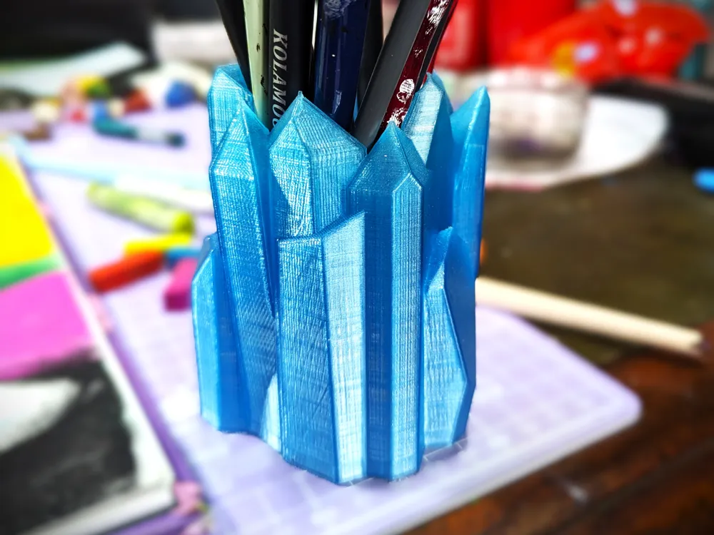 Crystal Brush/Pencil Pot by Shotime369 MakerWorld: Download Free 3D Models