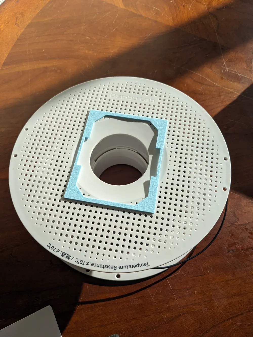 Snap on spool dry erase card mount by OxSox - MakerWorld