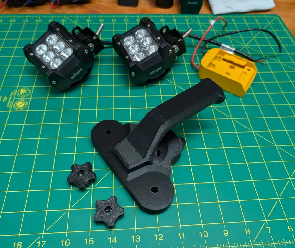 DeWalt 20V/18V Custom Flashlights - Free 3D Print Model - MakerWorld