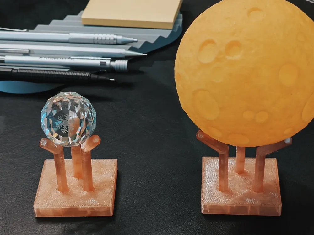 Crystal display stand - Free 3D Print Model - MakerWorld