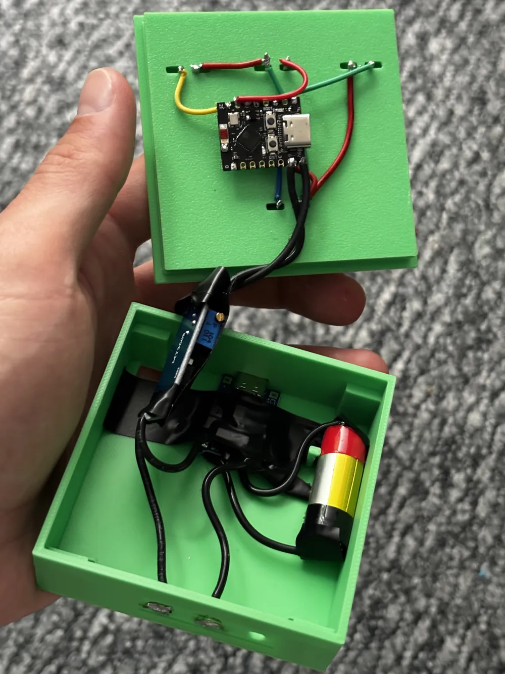 Pilot box 4 buttons electronics, magnetic switch by Zalusky MakerWorld ...
