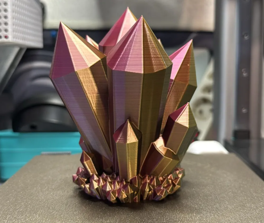 Large crystal formation with crystal base by Frank_druckt_3D_auf_TikTok ...