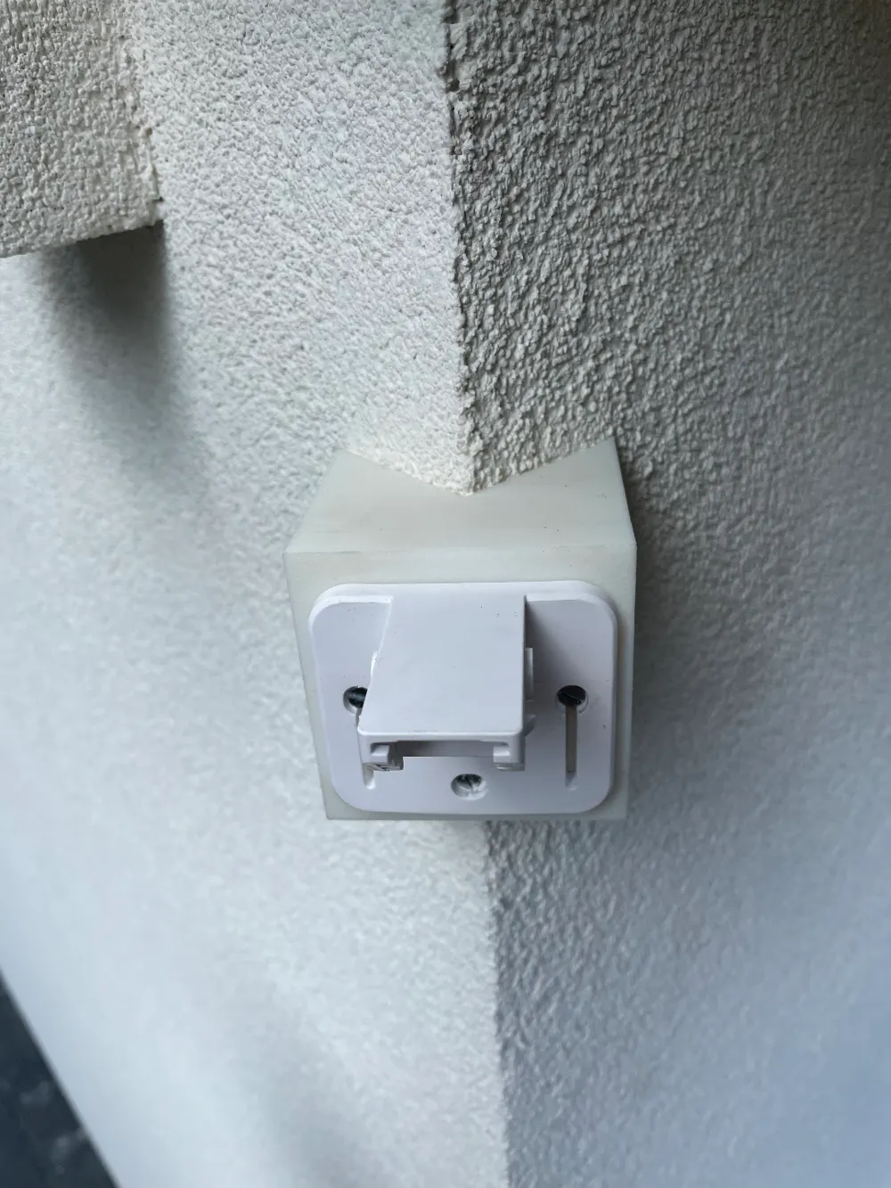 Eufy SoloCam S340 Corner mount - Free 3D Print Model - MakerWorld