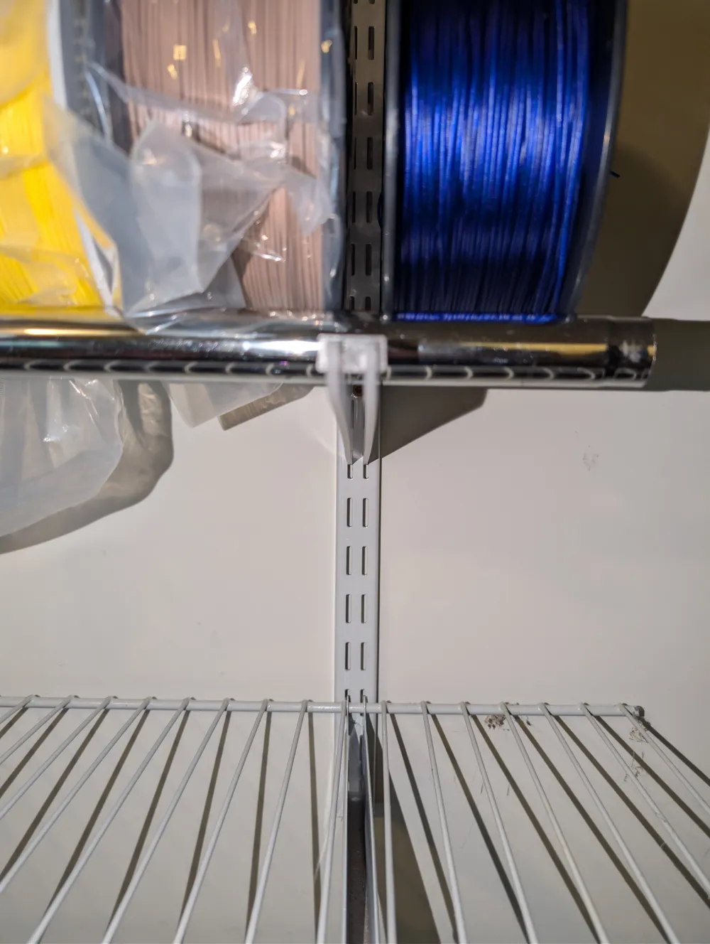 The Rad Rod Bracket - Rubbermaid / Closetmaid - Free 3D Print Model ...