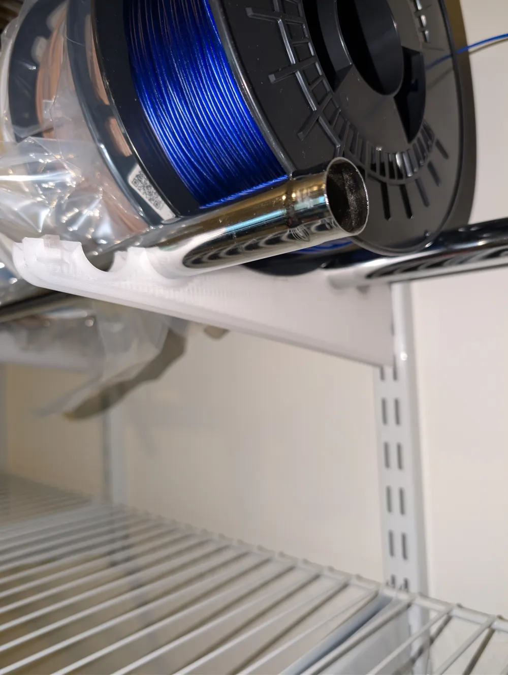 The Rad Rod Bracket - Rubbermaid / Closetmaid - Free 3D Print Model ...