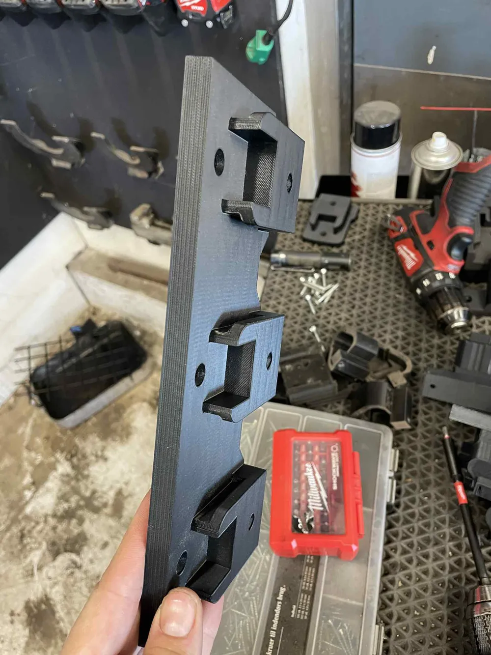Milwaukee M18 Triple Tool Mount - Free 3D Print Model - MakerWorld