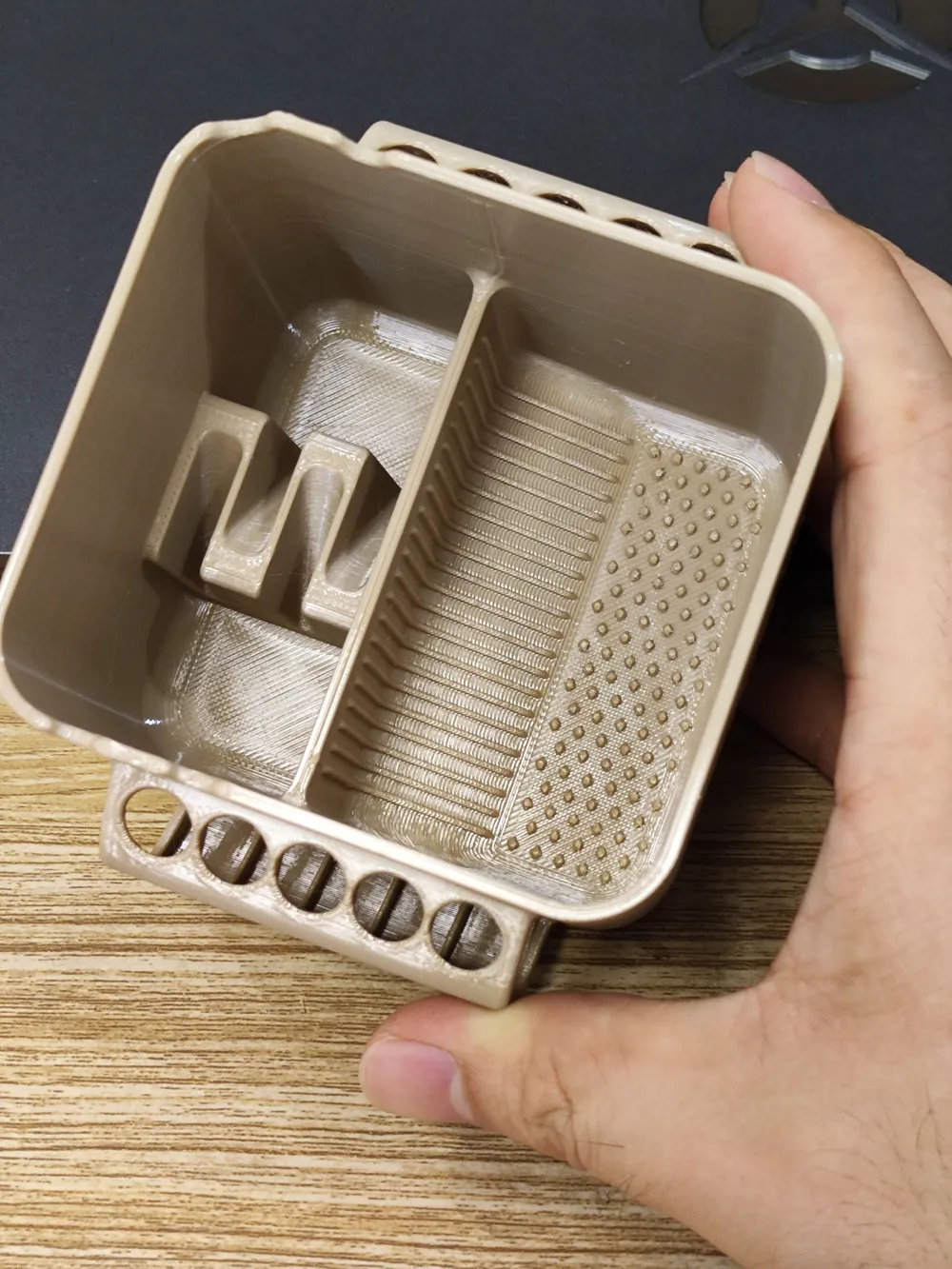 Multifunctional Brush Cleaning Bucket - Free 3D Print Model - MakerWorld