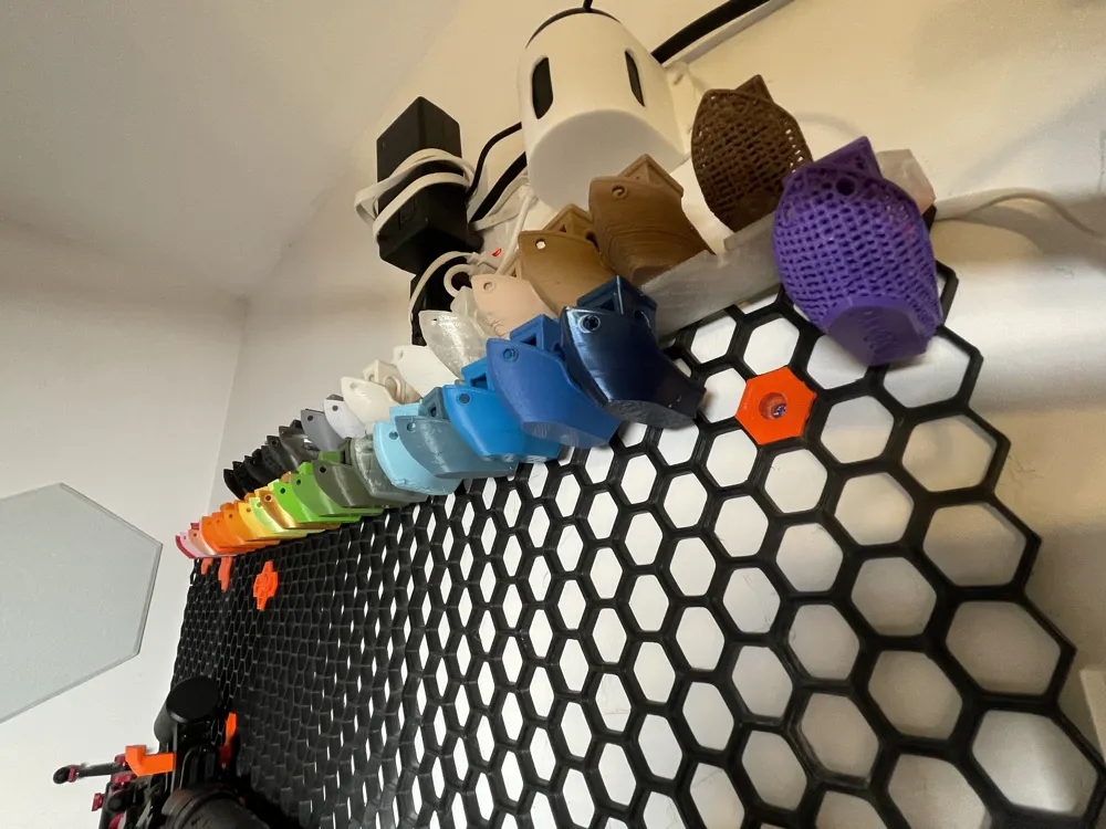 Benchy Display for Honeycomb Storage Wall Remixed by JonathanLevi ...