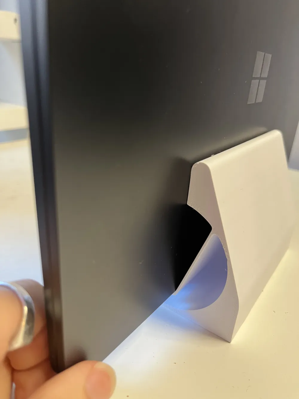 compliant laptop stand - Free 3D Print Model - MakerWorld