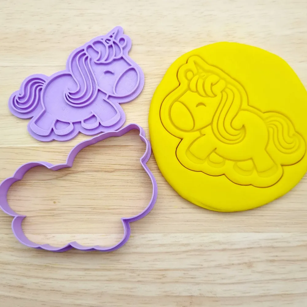 Unicorn Cookie Cutter and Fondant Stamp - Modello di stampa 3D gratuito ...