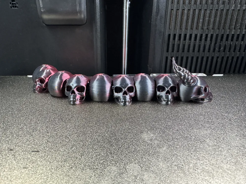 Flexi Skull Worm & Keychain Print in Place - Free 3D Print Model ...