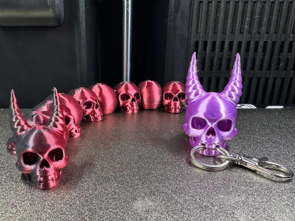 Flexi Skull Worm & Keychain Print in Place - Free 3D Print Model ...
