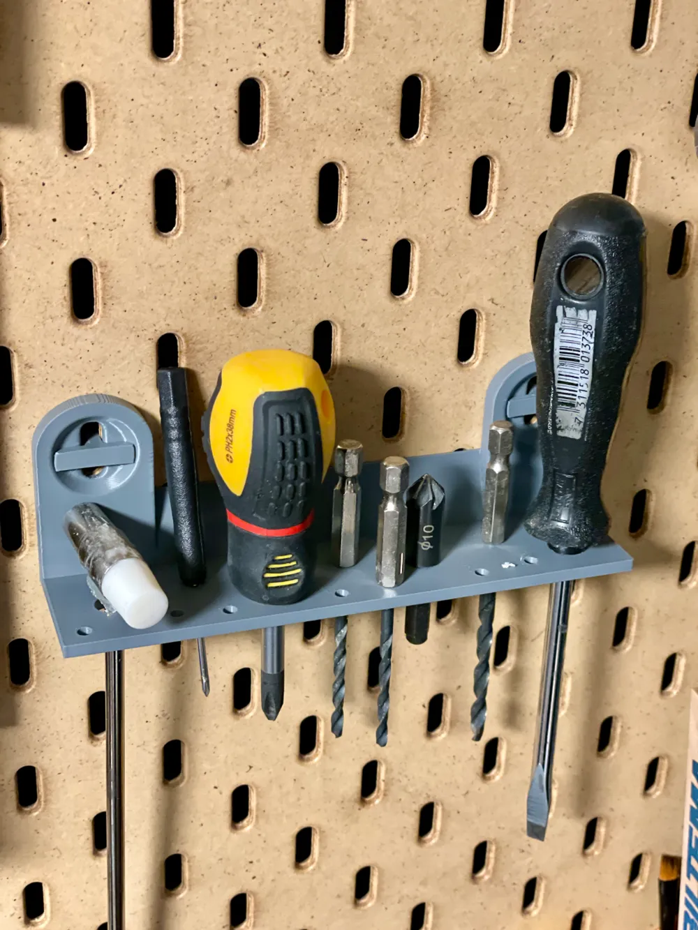 IKEA Skadis Bits Holder - T Clips by ZEE SOLO - MakerWorld