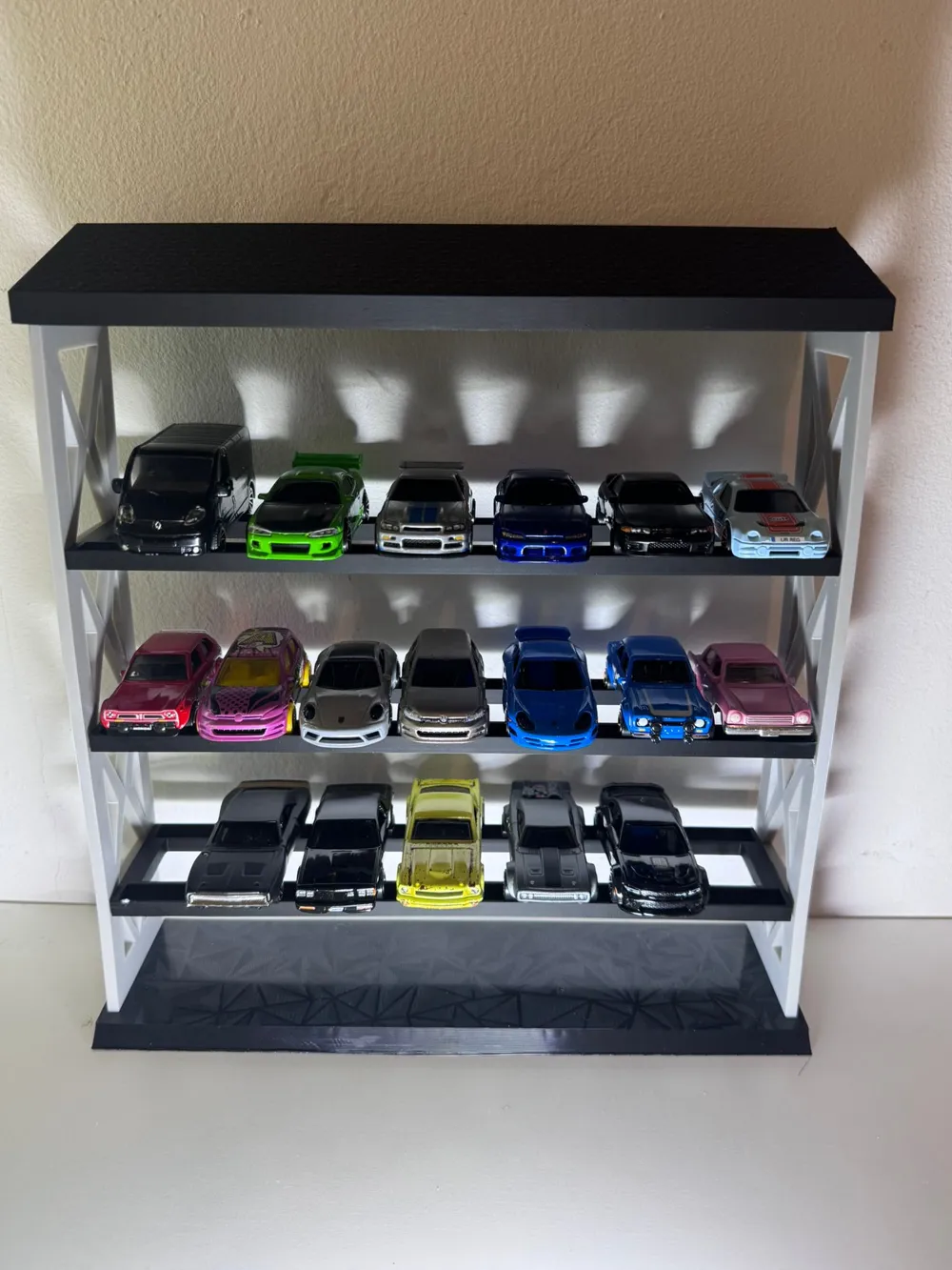 Hot Wheels Display Stand 1:64 - Free 3D Print Model - MakerWorld