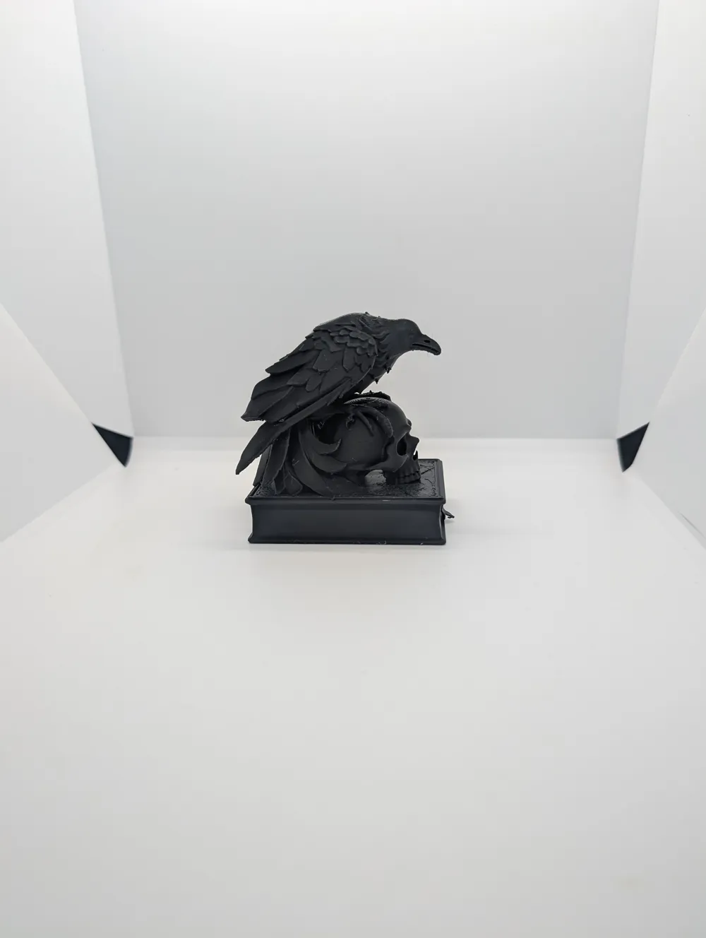 Raven’s Omen – Gothic Skull & Book Sculpture - Free 3D Print Model ...