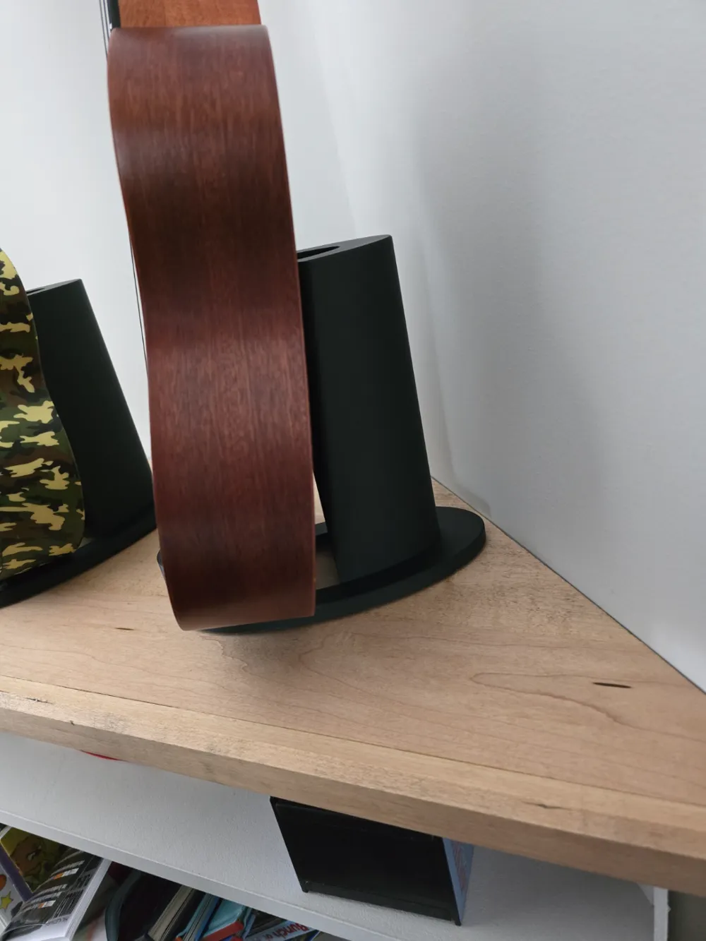 Ukulele Stand by DevonA - MakerWorld