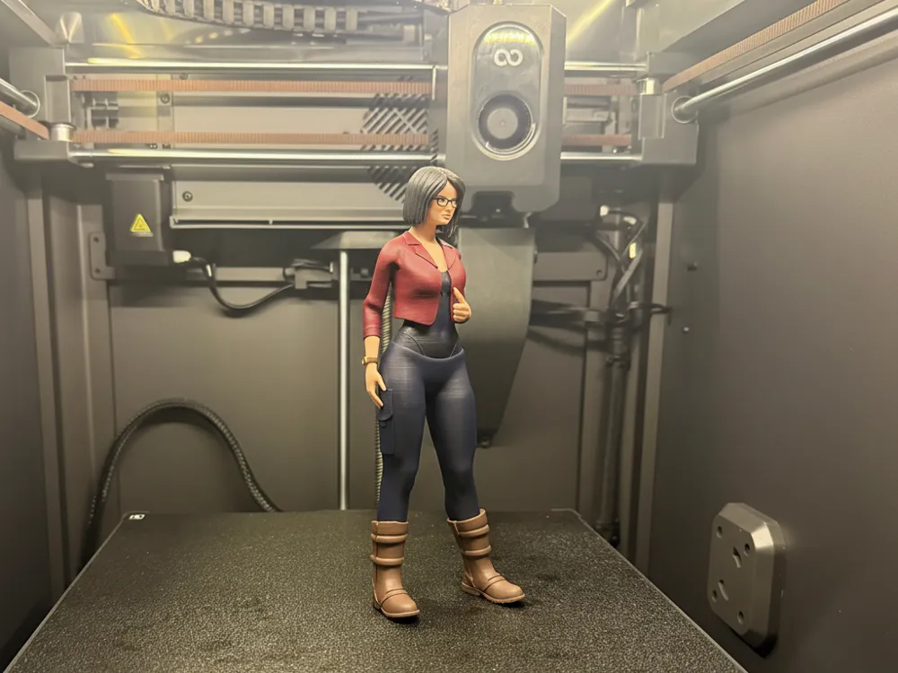 Cargo Pants Girl - Free 3D Print Model - MakerWorld