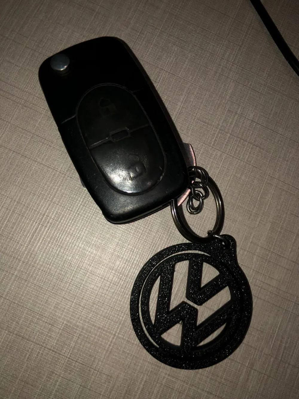 VW rotating keychain by Anbuelito MakerWorld: Download Free 3D Models