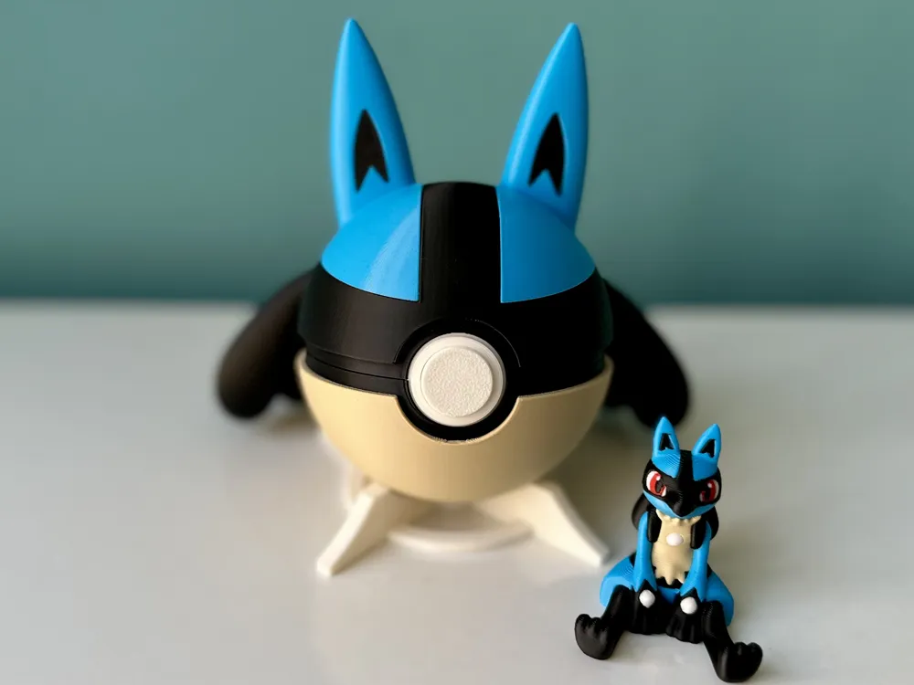 Lucario Ball - Pokemon - Pokeball Functional by Torikami MakerWorld ...