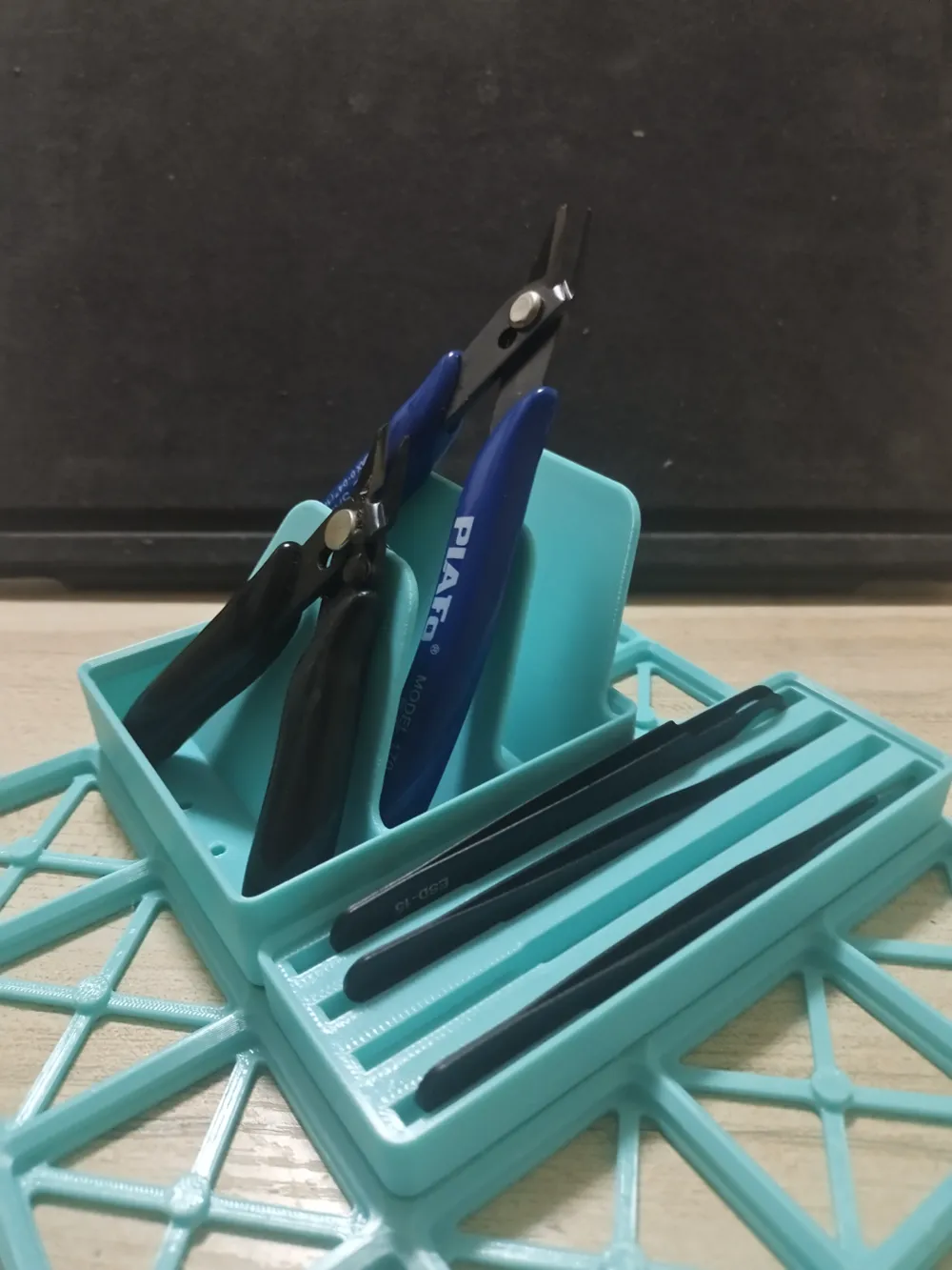 2 x 2 Gridfinity Nippers Rack with Pin Remixed by user_930397859 ...