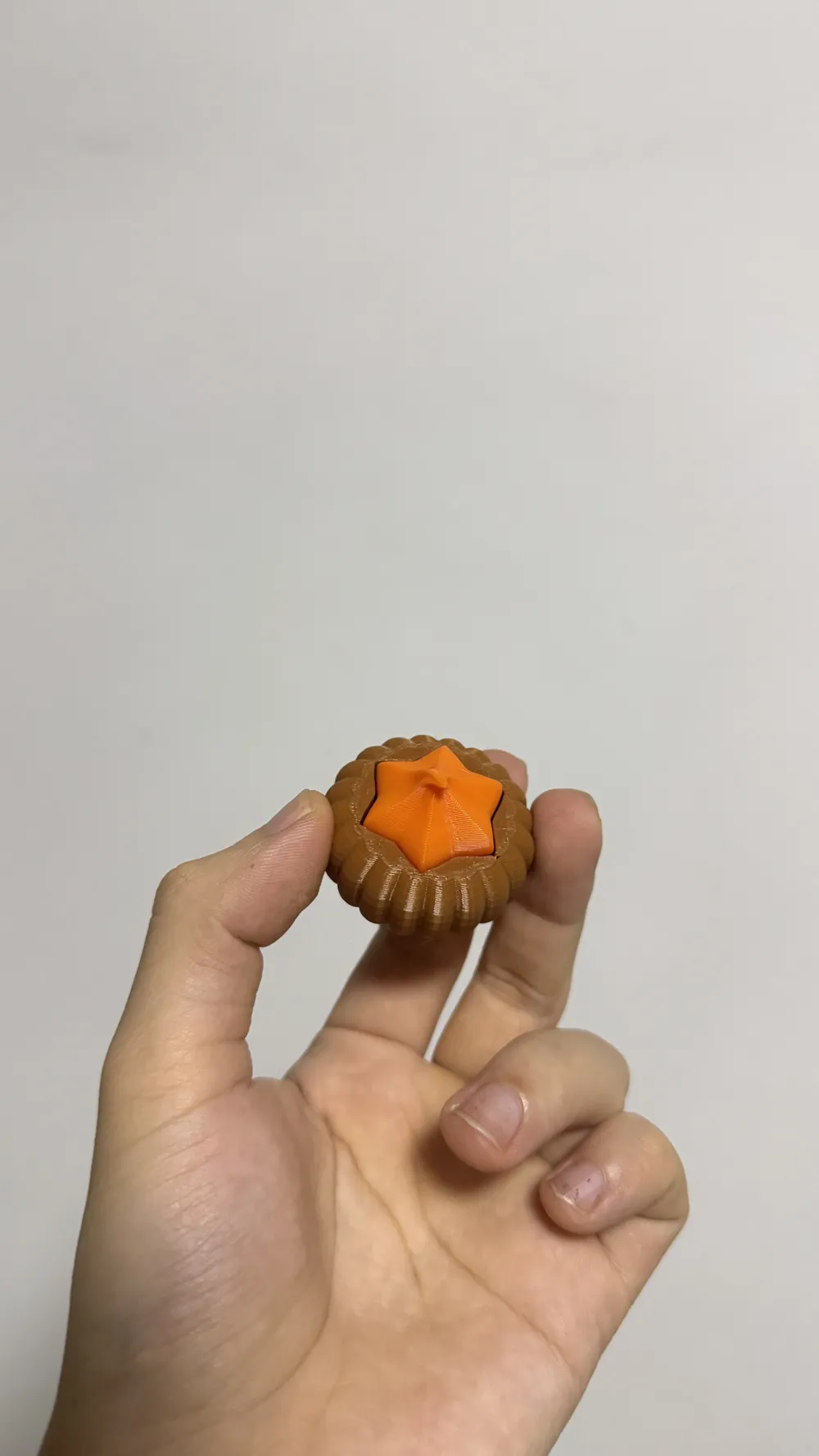 Ice Gem Biscuit Fidget Clicker by Kingsley MakerWorld: Download Free 3D Models