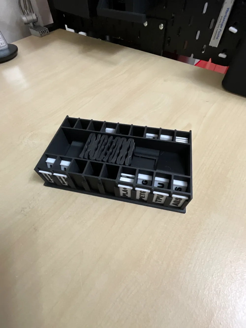 Filament Samples Box by Tonk.CAD - MakerWorld