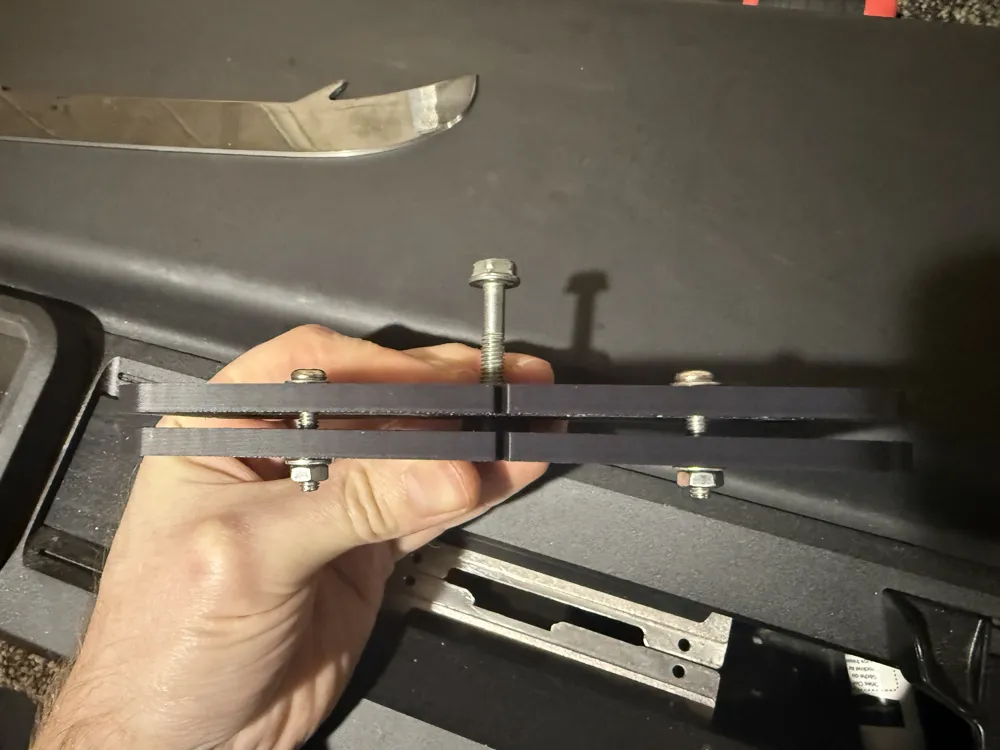 Universal Blade Holder - Free 3D Print Model - MakerWorld