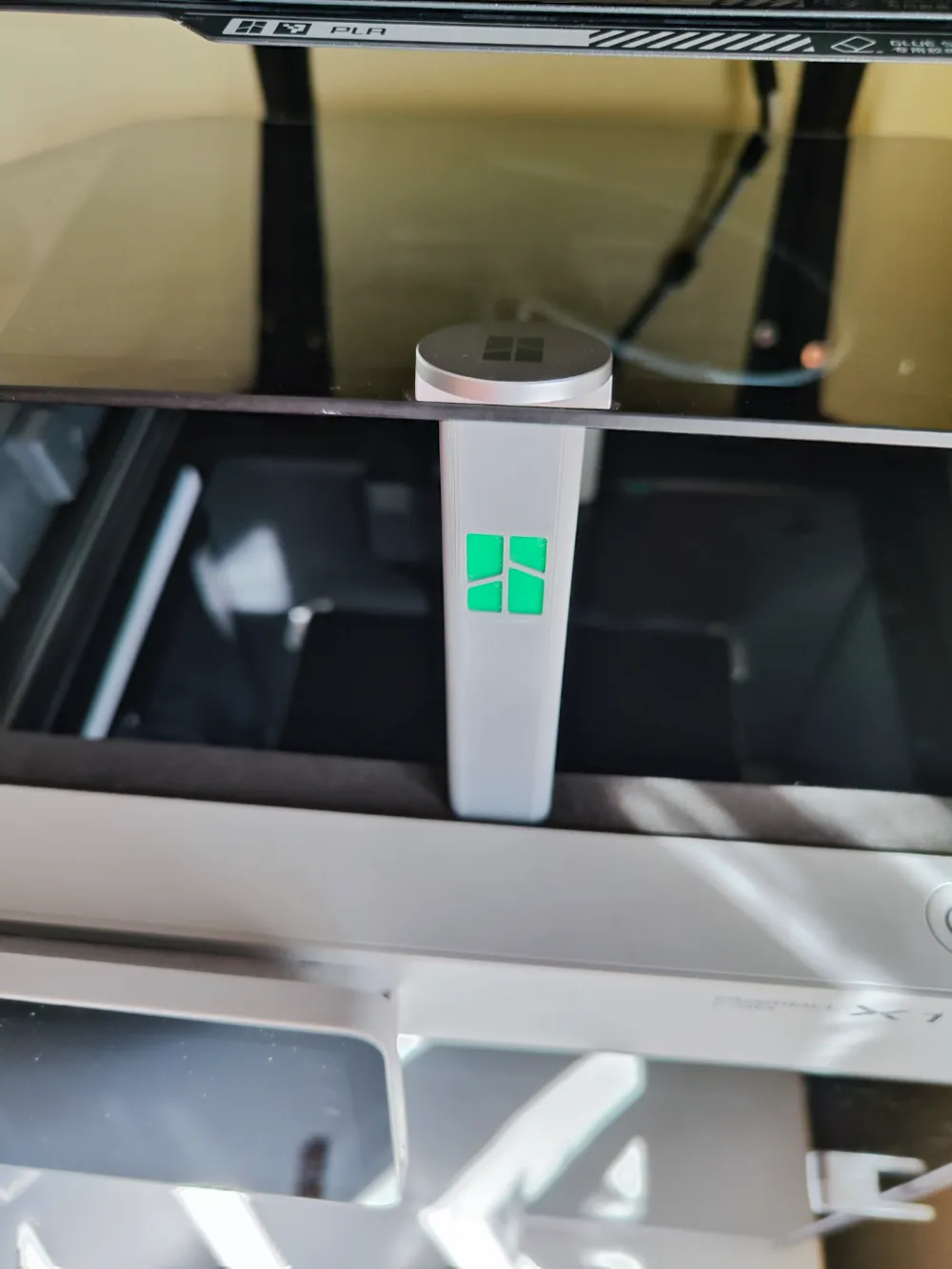 Bambu Lab X1 Glas Lid Stand/Holder by julienk0 - MakerWorld