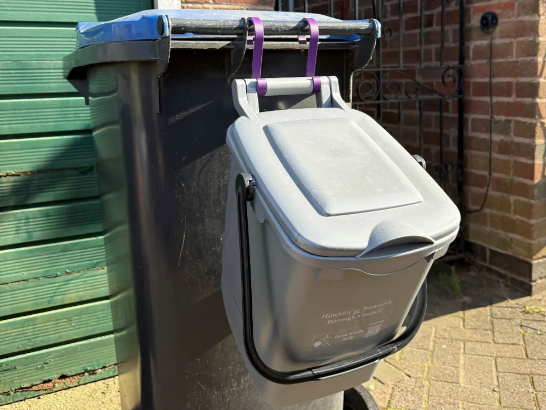 UK food waste Bin hooks and spacer - Free 3D Print Model - MakerWorld