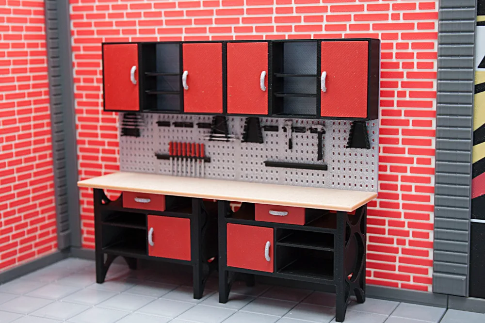Miniature Workbench with tools for diorama, 1:18 by Wilhelmus ...