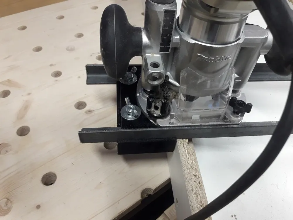 makita router sled - Free 3D Print Model - MakerWorld