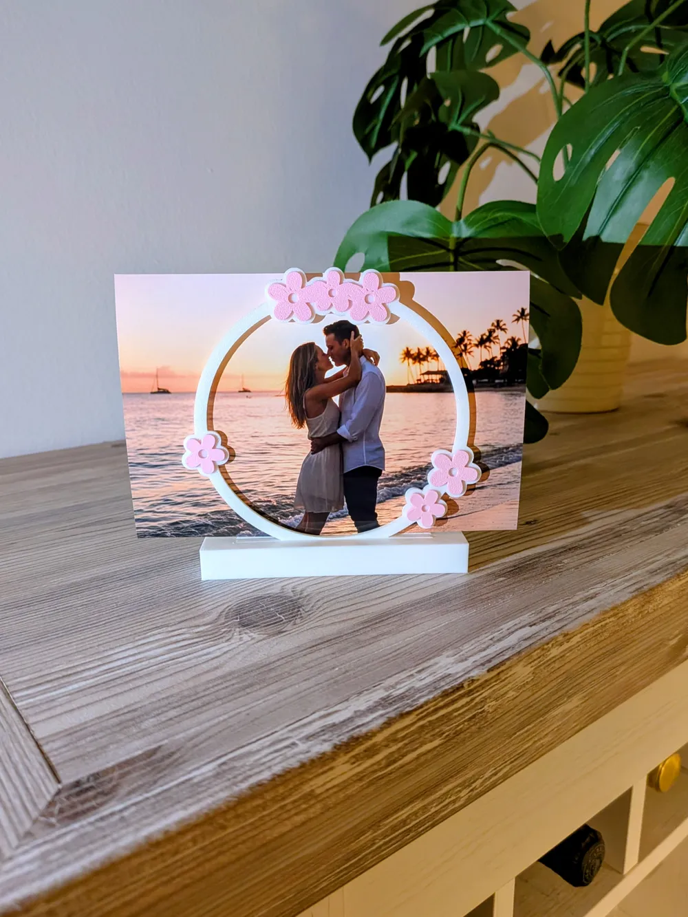 Valentine Romantic Floral Photo Frame - Free 3D Print Model - MakerWorld