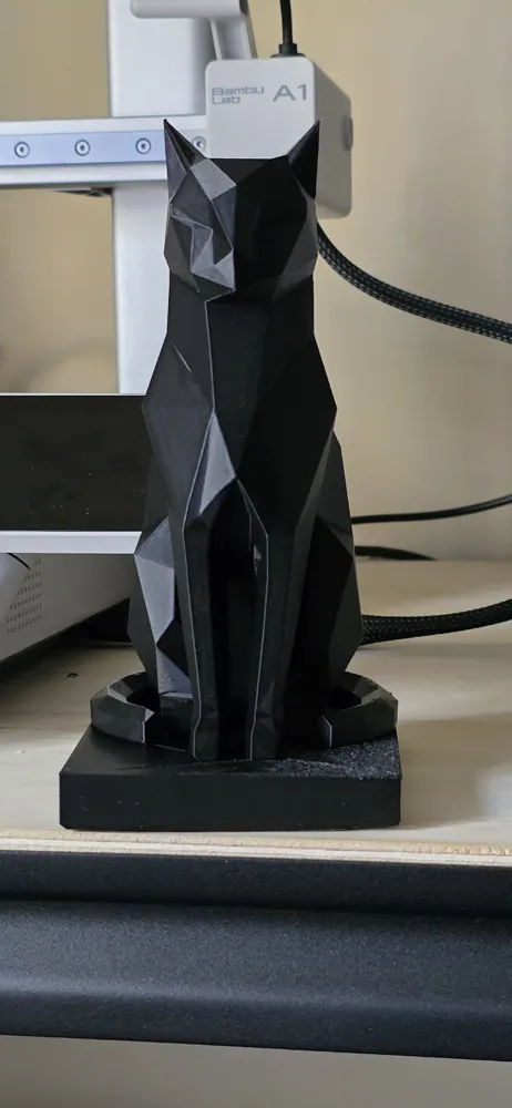 low poly modern cat by tazz2124 MakerWorld: Download Free 3D Models