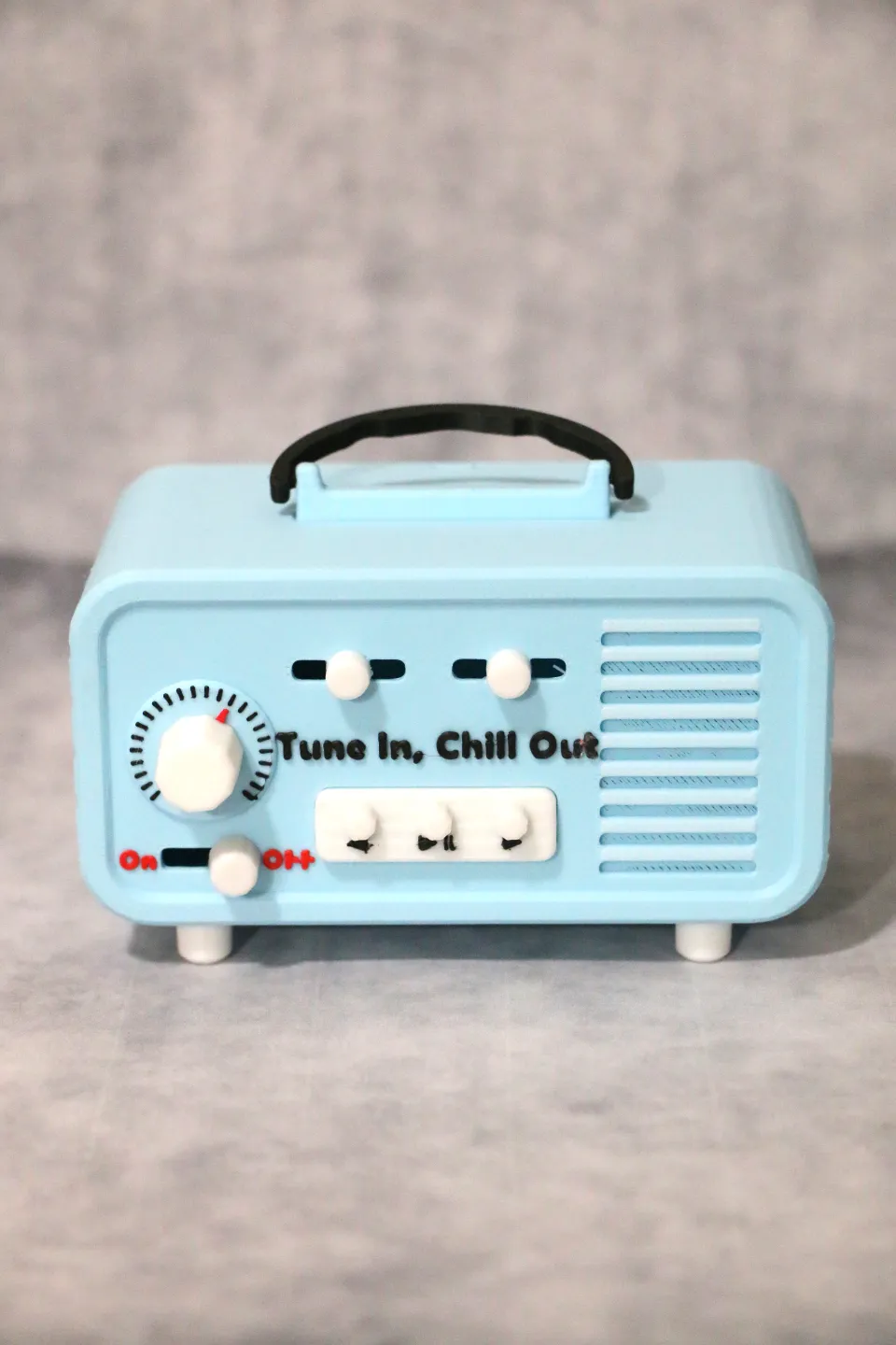 Retro FM Radio Music Box by Ellipse MakerWorld: Download Free 3D Models