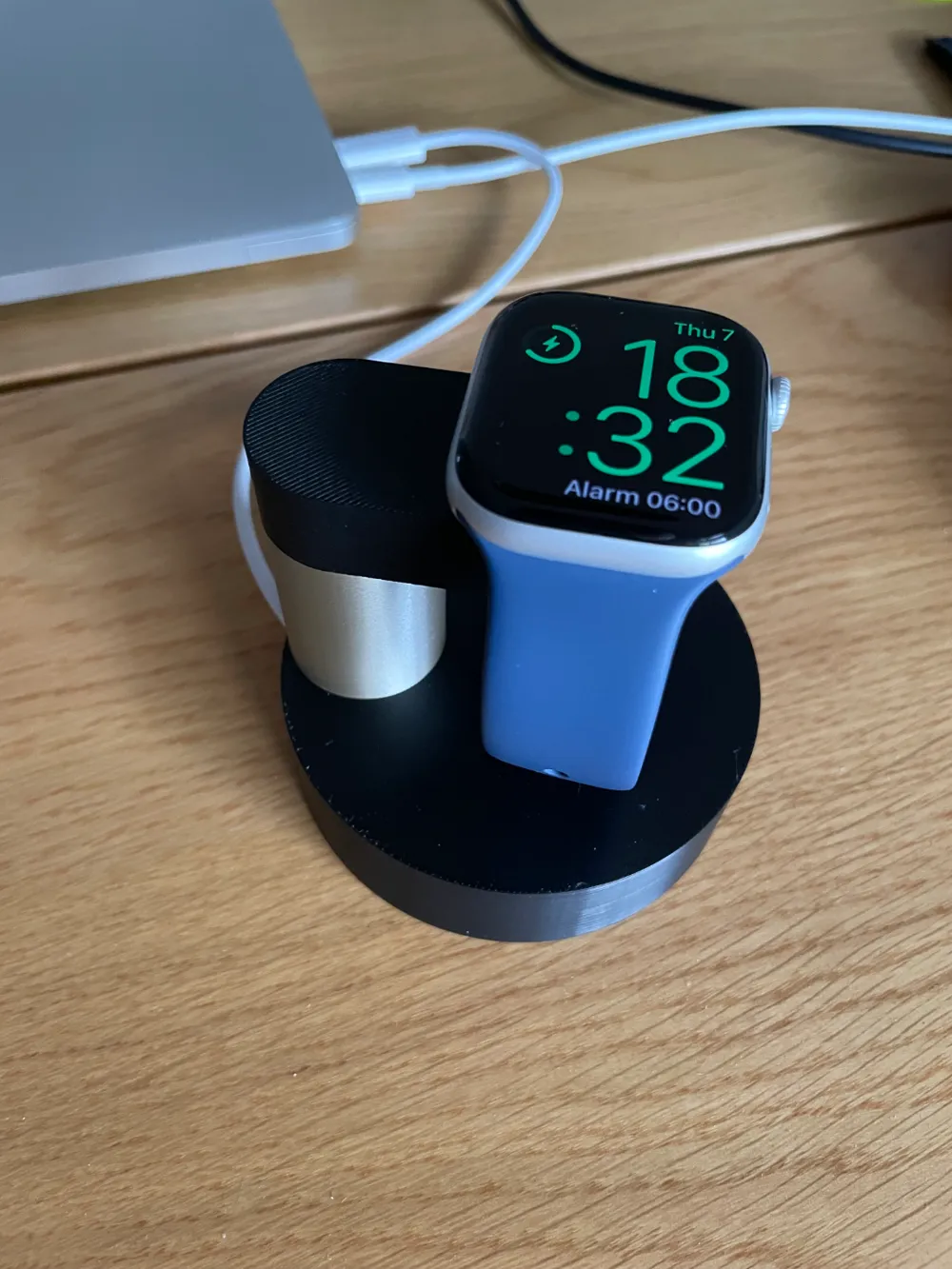 Apple Watch Charger Stand by Mr_121 - MakerWorld