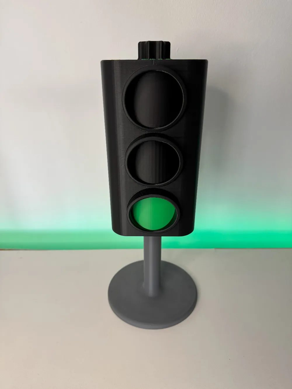 Traffic light with rotating function by 3Dfilamentforge MakerWorld ...