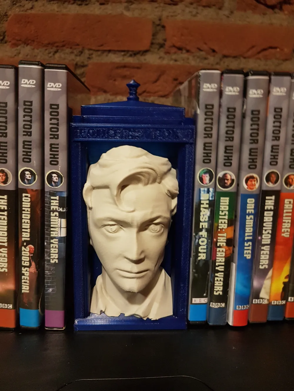 Doctor Who Tardis Book Nook system - all doctors by CvH - MakerWorld