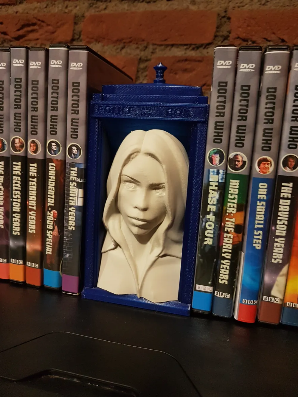 Doctor Who Tardis Book Nook system - all doctors by CvH MakerWorld ...