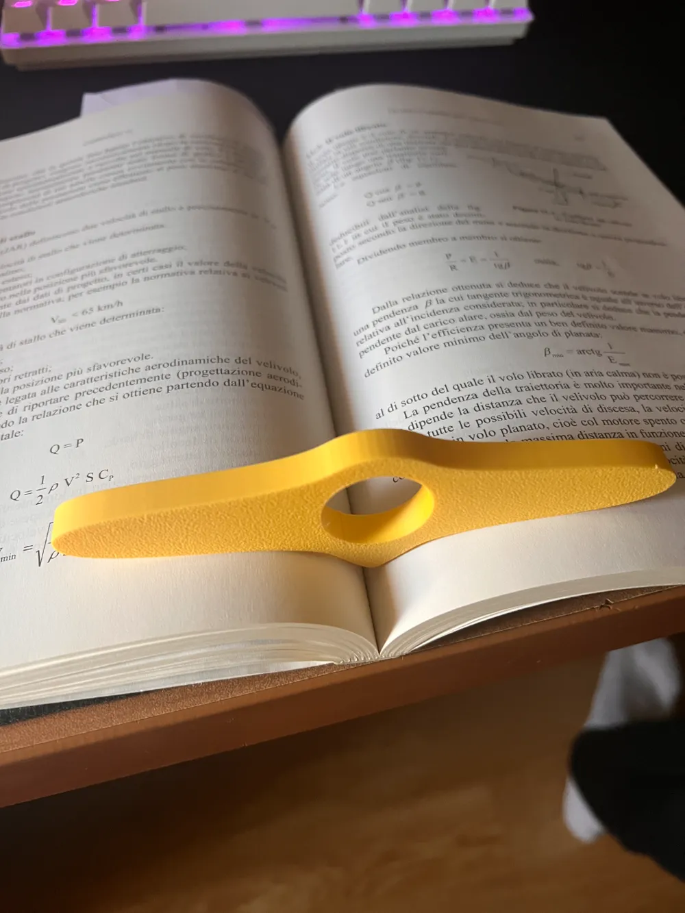 Thumb Ring Book Holder - Free 3D Print Model - MakerWorld